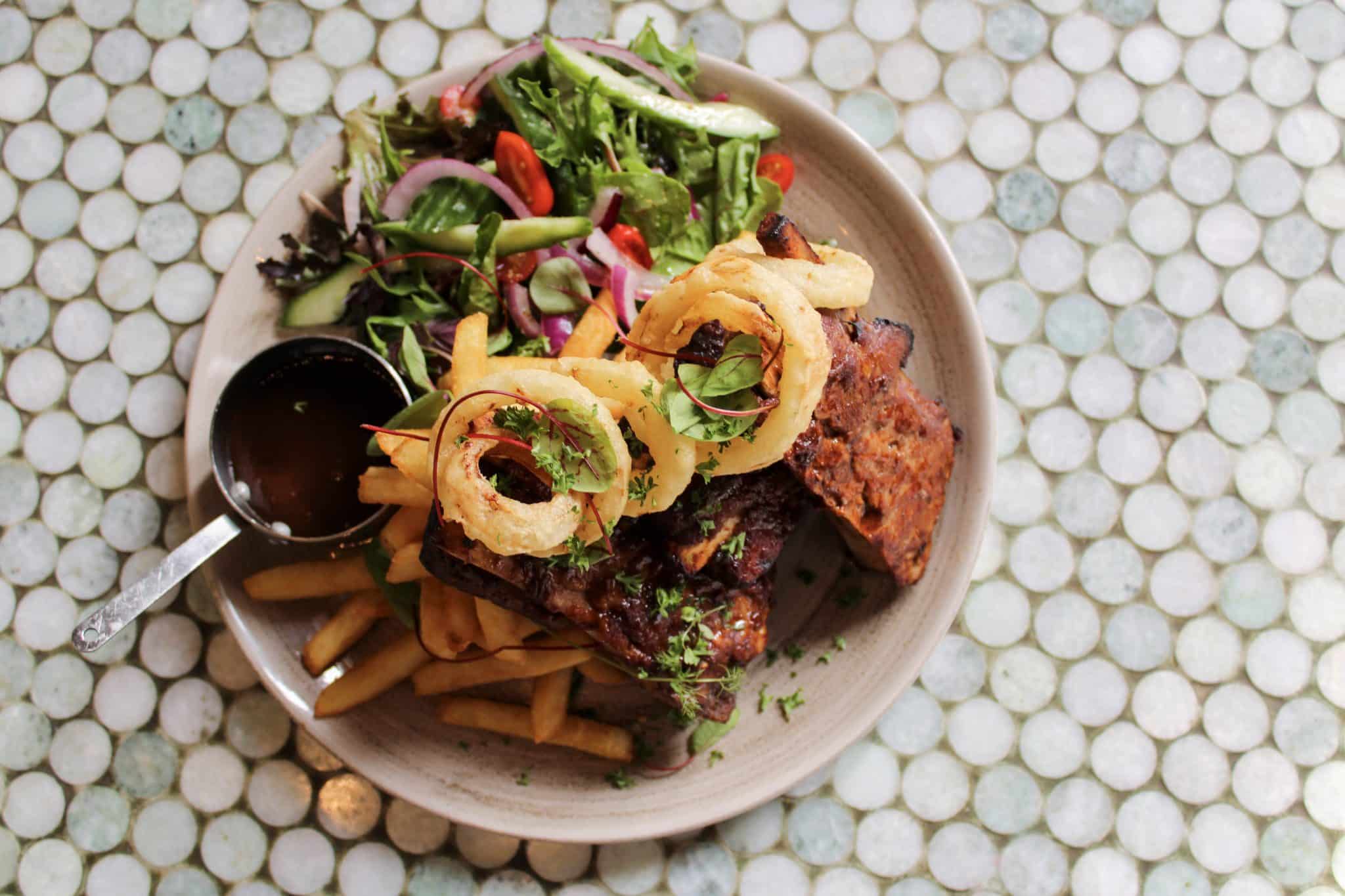 The Grill Restaurant - Wynnum Manly Leagues Club